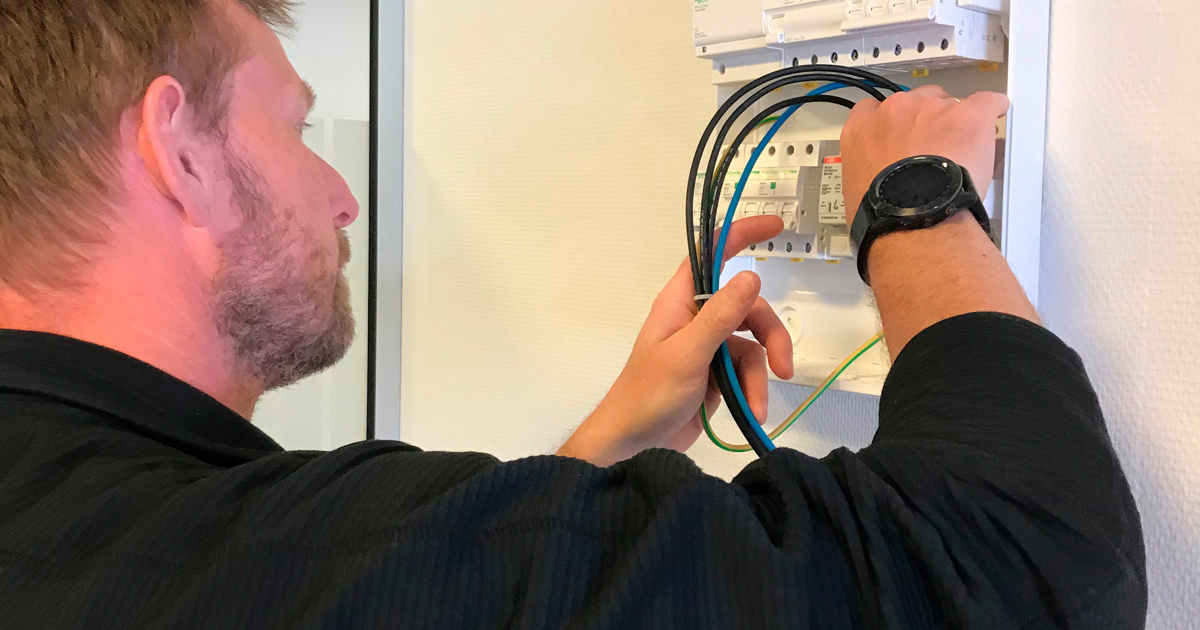 Elinstallation - Få hjælp til eltjek eller transientbeskyttelse | ELCON
